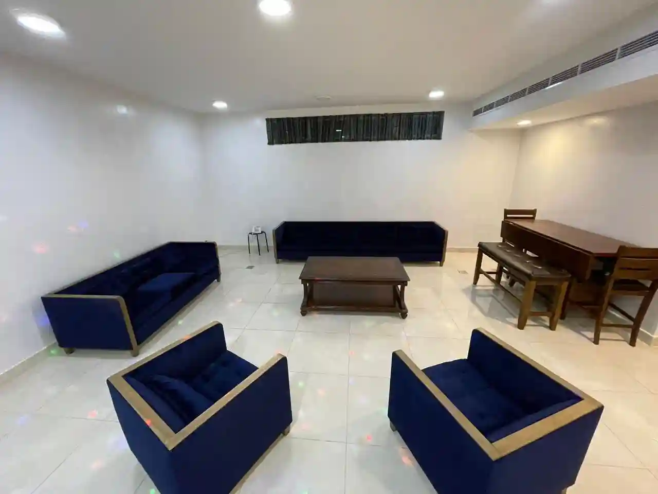 Estraha.com | صالة ج